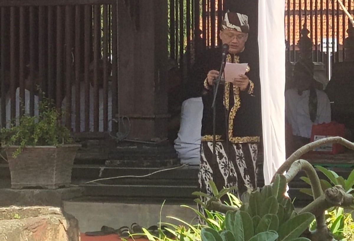 HARI JADI SAMPANG: WAKILI DIREKTUR POLTERA, KETUA JURUSAN REKAYASA ...